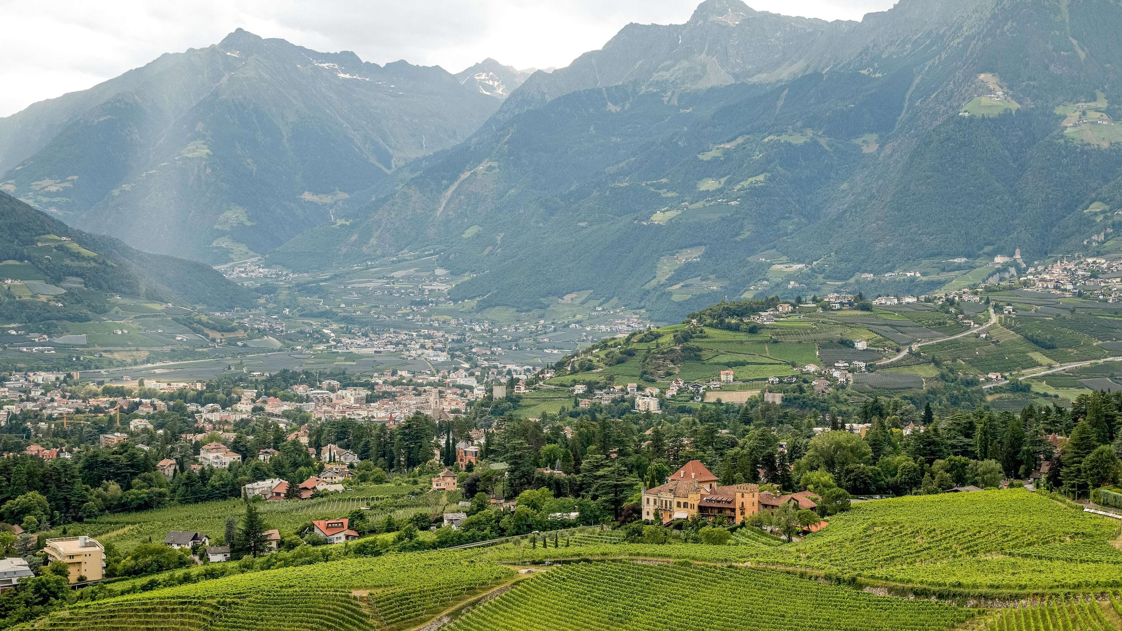 Holidays between an alpine-mediterranean landscape
